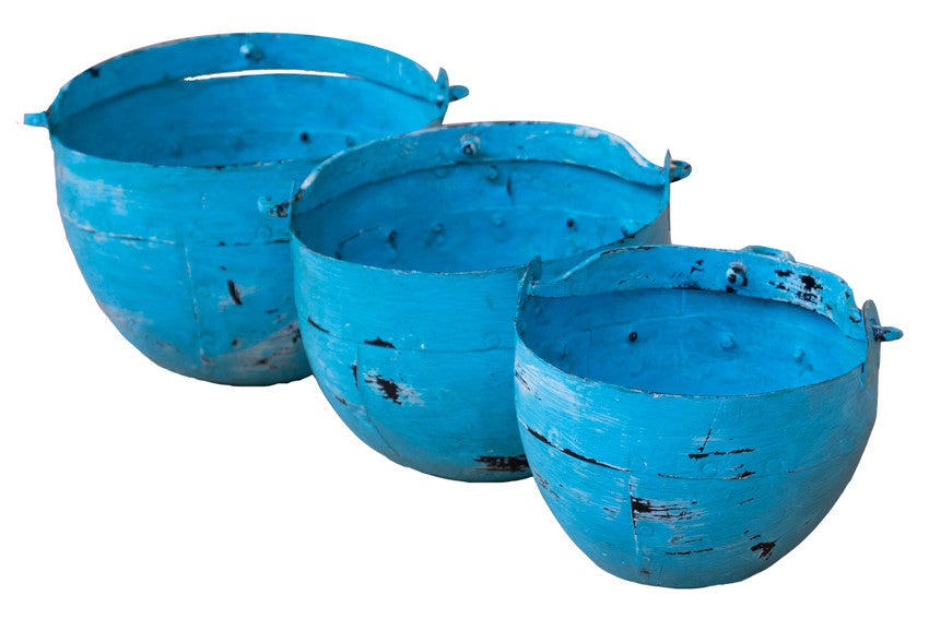 Metal Pots // Pots en métal – Design Zola